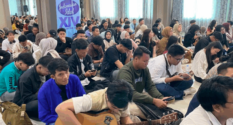 Universitas IGM Jadi Saksi Bisu Impian Ribuan Talenta dalam Audisi Indonesian Idol Season XIV di ...